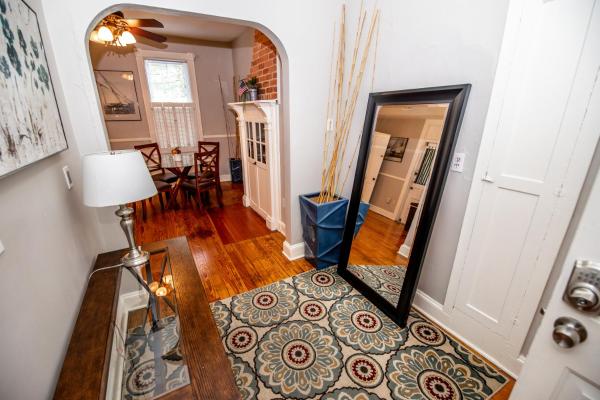 Downtown Annapolis King George 1st Floor Hideaway - Annapolis, MD