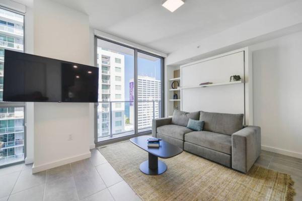 Amazing Studio Apartment With Great Views And Pool - Miami, FL