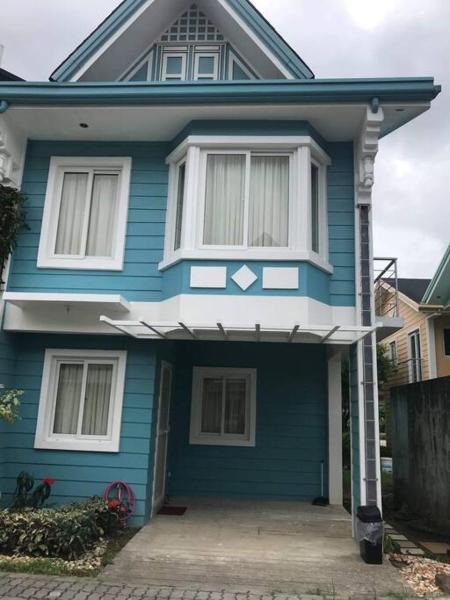 3 Bedrooms 3 Baths Victorian Style Townhouse Fully Furnished - Batangas