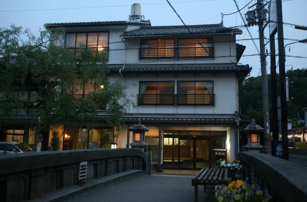 Kinosaki Onsen Kawaguchiya Honkan - Japan