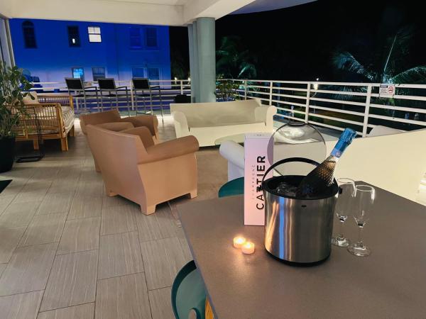 Boutique Suite With Huge Terrace And Rooftop Pool - Miami, FL