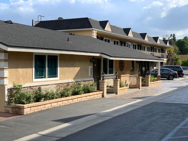Walnut Inn & Suites West Covina - Whittier, CA