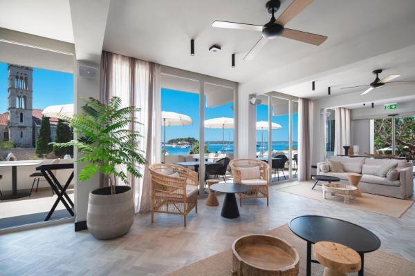 Beach Bay Hvar Hotel - Hvar