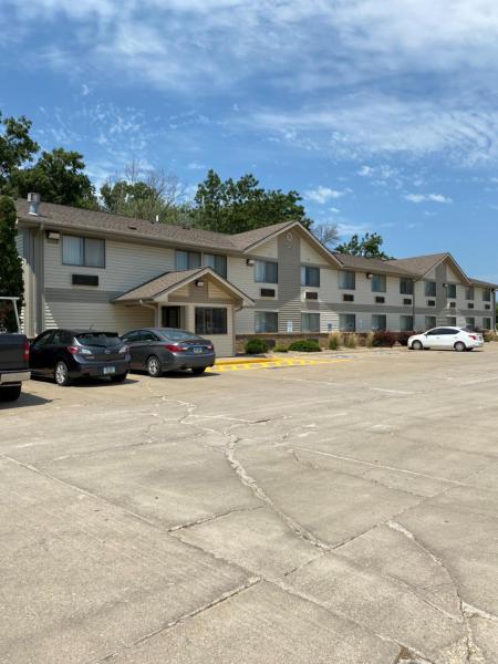 Super 8 By Wyndham Independence Ia - Iowa