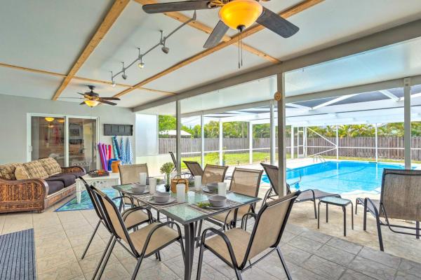 Tropical Landing Stuart Home With Pool And Grill! - Stuart, FL