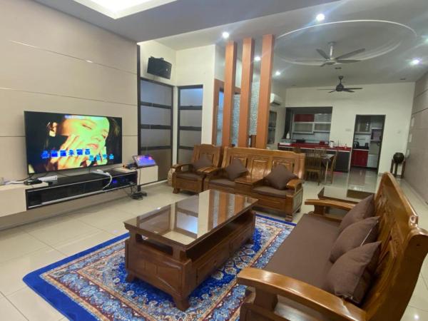 40 Pax 9br Villa With Kids Swimming Pool, Ktv, Bbq N Pool Tables Near Spice Arena Penang 9800 Sqft - Penang