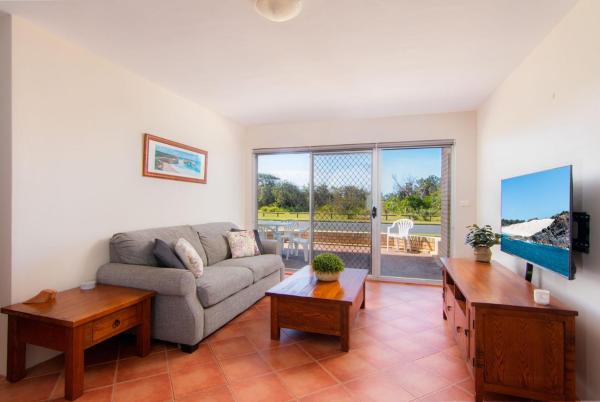 Seaspray 2 Pebbly Beach - Forster