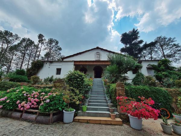 Deodar Homestay - Almora