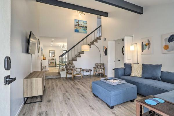 Modern Palm Springs Townhome Near Golf Courses - Palm Springs, CA