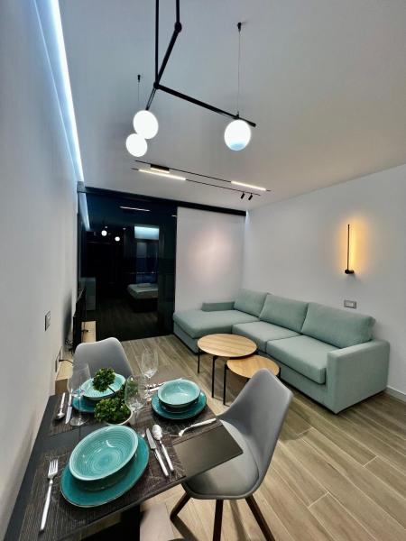 Deluxe Apartment Bllok - Tirana