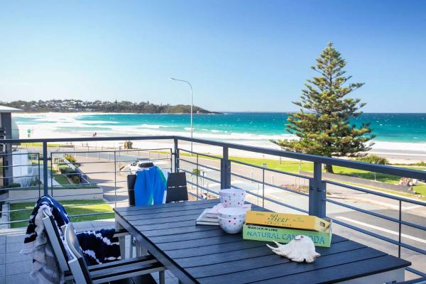 Beachfront Four - Mollymook