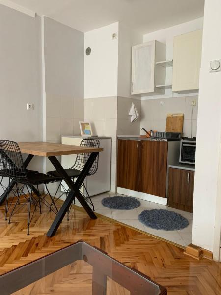 Comfy Studio - 1 Minute Walk To Delta Planet - Serbia