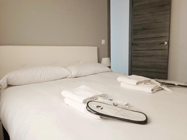 Baj - Apartamentos En Playa Bajondillo, Torremolinos - Torremolinos