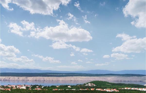 1 Bedroom Cozy Apartment In Jadranovo - Njivice