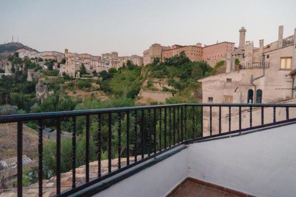 Vut La Calle Estrecha - Cuenca, Spain