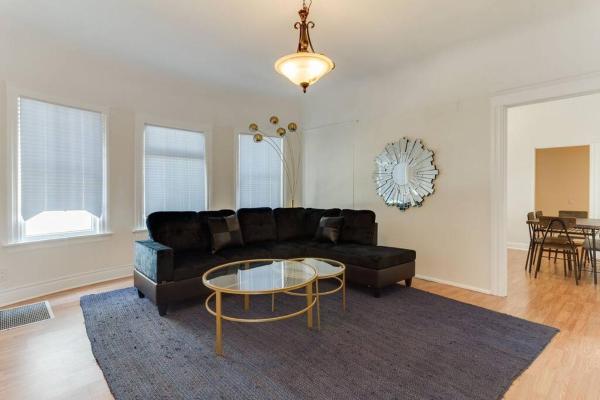 5 Bedroom Koreatown Charmer Near Dtla - Hollywood, CA