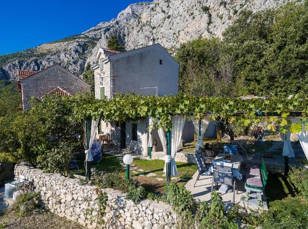 Family Friendly House With A Parking Space Gornji Tucepi - Podpec, Makarska - 6915 - Tučepi