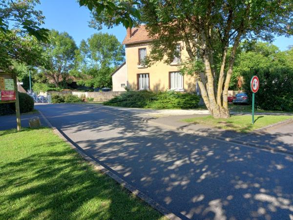Devant Le Canal, Trois Grandes Chambres, 85m2, Animaux Bienvenus - Belleville-sur-Loire