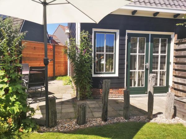 Rustig Gelegen Vakantiehuis Ak10 - Oostkapelle