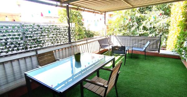 Apartamento Entero Con Terraza En El Centro De Rubí - Rubí