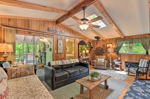 Smoky Mtn Cottage On Creek With Lanai And Forest Views - North Carolina