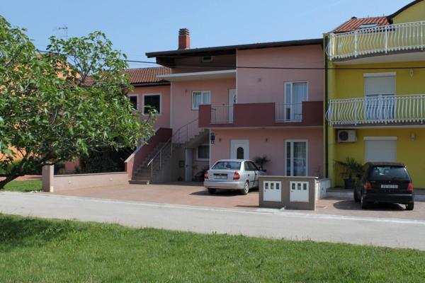 Apartments With A Parking Space Zambratija, Umag - 2533 - Canegra