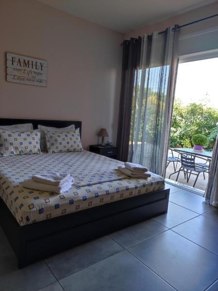 Phoenix Apartment Near The Airport - Milos