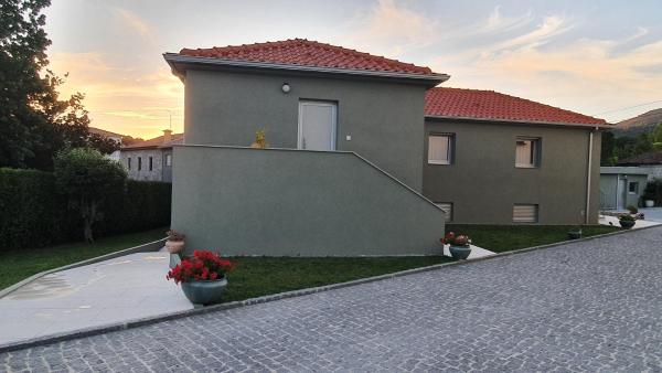 Barrio Apartments - Pico