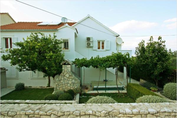 Apartments With A Parking Space Supetar, Brac - 11147 - Croatia