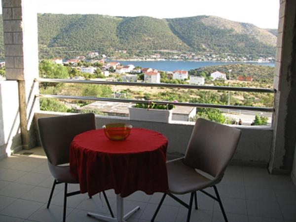 Apartments With Parking Space Grebastica, Sibenik - 13860 - Primošten