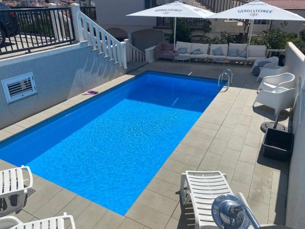Apartments Madzari - Ciovo - Pool - Okrug Gornji