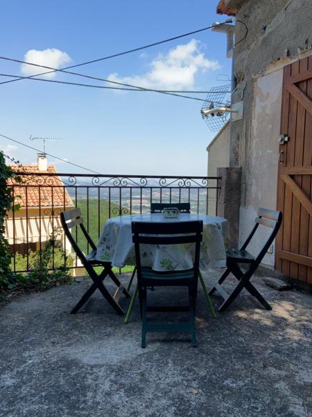 Petit Appartement à Proximité De St Florent - Bastia