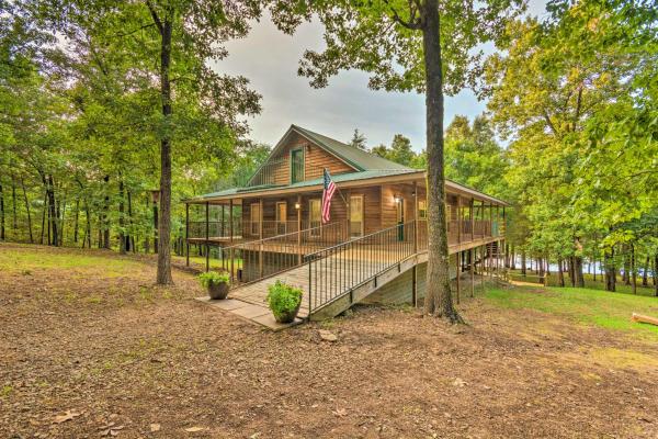 Deck + Fire Pit: Lakefront Hideaway In Scranton! - États-Unis