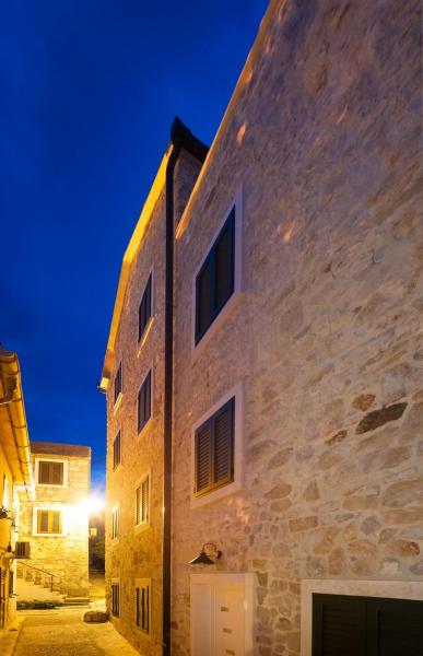 Seaside Family Friendly House With A Swimming Pool Bol, Brac - 14239 - Stari Grad