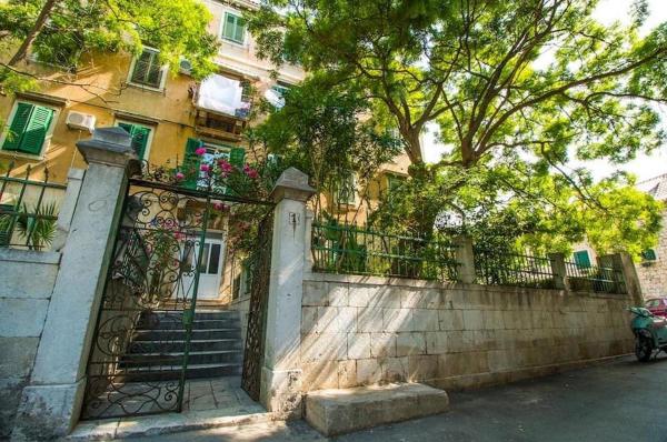 Apartments With Wifi Split - 16890 - Split