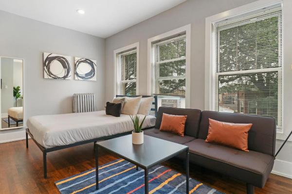 Modern Minimalist Studio Apt In Portage Park - Pensacola 3w - Chicago