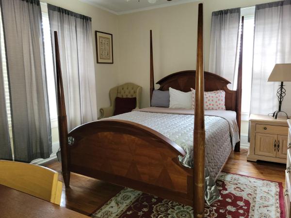 Brick House Retreat - North Carolina