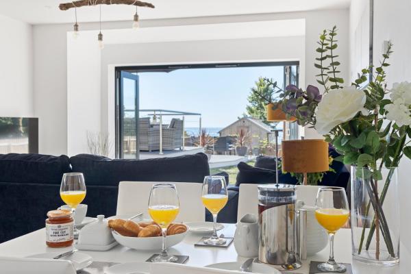 Stunning Coastal Apartment In Maidencombe With Sea Views & Garden - Teignmouth