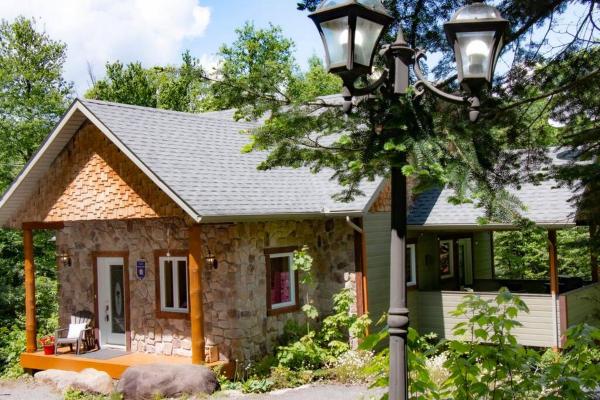 Chalet L'envolée Near Tremblant - Sainte-Agathe-des-Monts