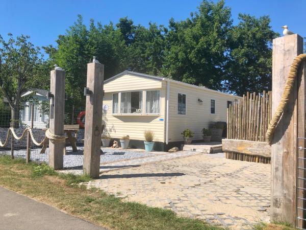 Coco Beach House Op Recreatiepark De Wielen - Nordholland