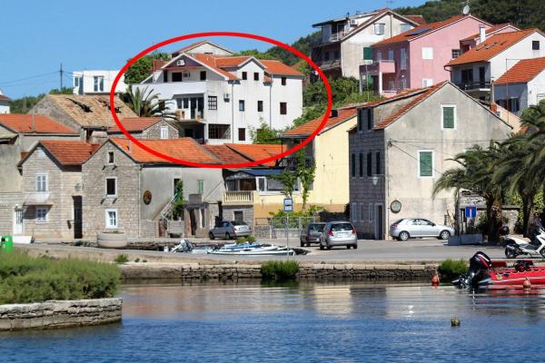 Apartments By The Sea Vrboska (Hvar) - 4025 - Hvar