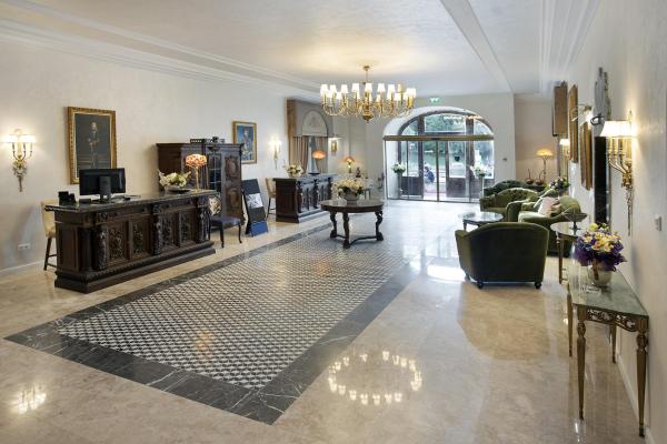 Hotel Caraiman - Comarnic
