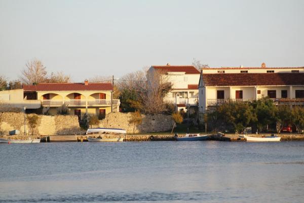 Apartments And Rooms With Parking Space Nin, Zadar - 5805 - Zaton