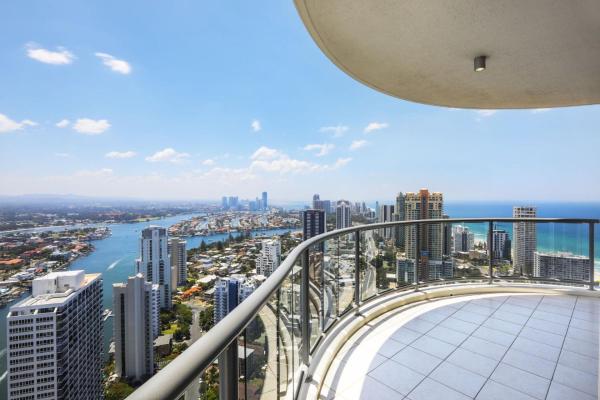 Skyline North Chevron Renaissance - Gold Coast