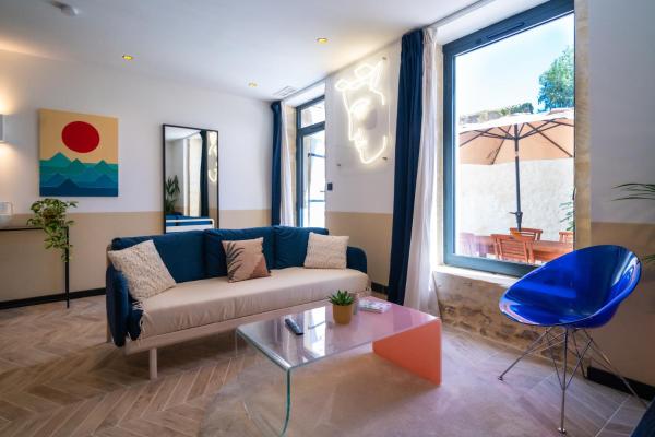 Roma Divine Home Cinéma Et Jardin - Nîmes