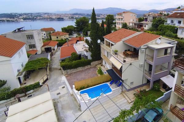 Family-friendly Apartments With Swimming Pool Podstrana, Split - 7539 - Podstrana