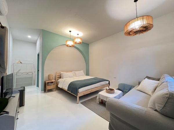 Warm White Hua Hin House - Hua Hin