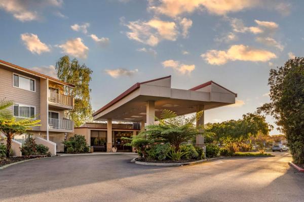 Best Western Plus Garden Court Inn - Fremont, CA