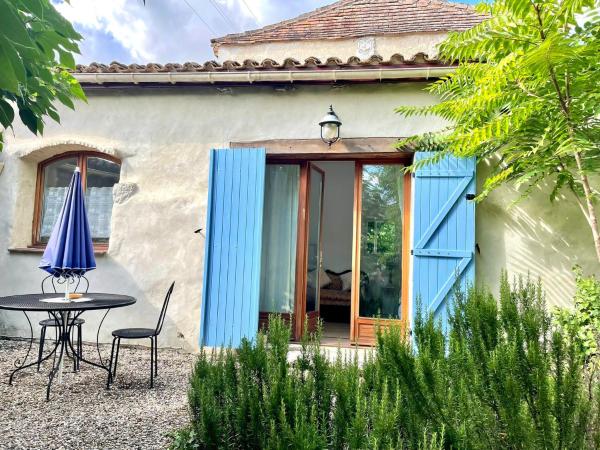 Walnut Gite Sleeps 2 With Terrace - Lauzun