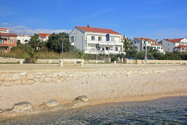 Apartment Novalja 9326b - Caska